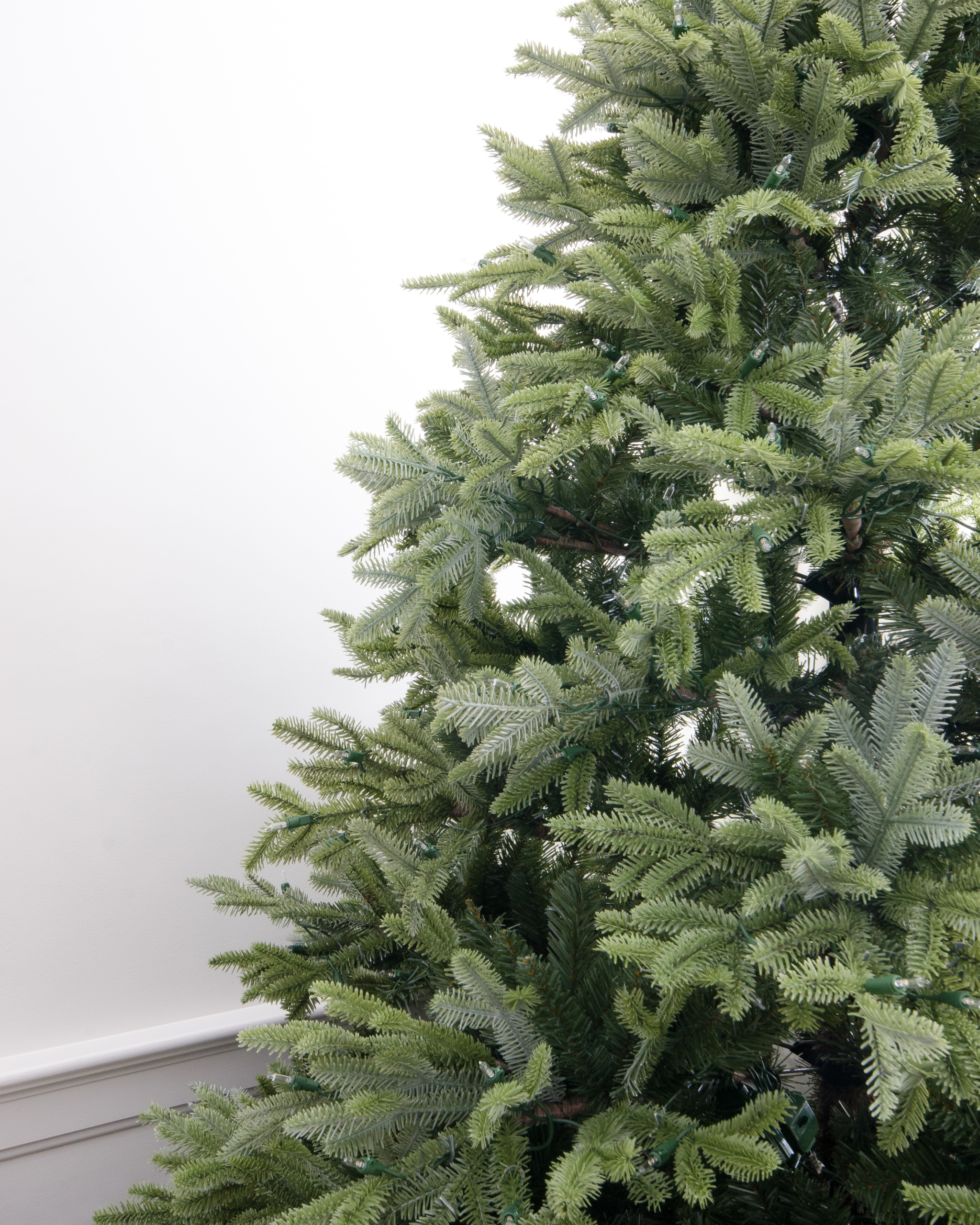 Real Tree vs. Fake Tree – Balsam Hill Review - The Chronicles of Home
